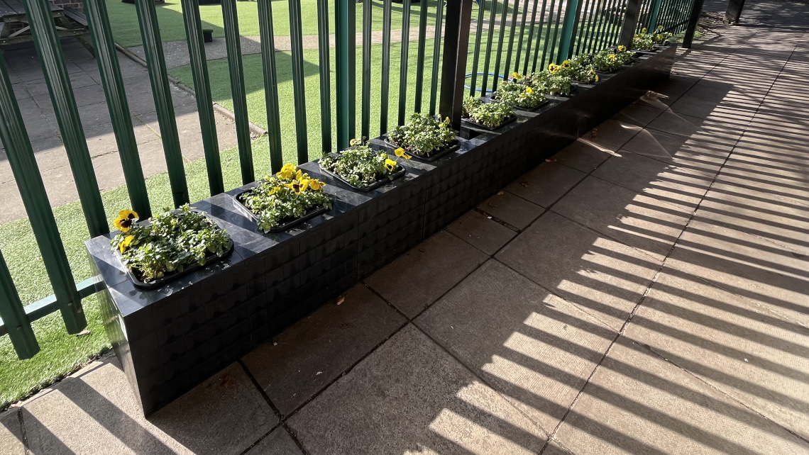 Planters for Downs Infant School in Brighton | Morph Bricks